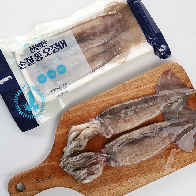 [누리는특가] 신선하게 손질된 통 오징어 260g (2미) x 3팩